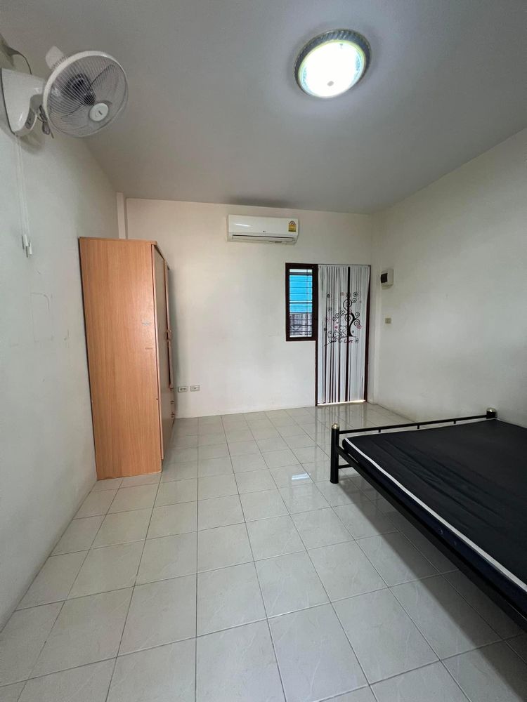 หอพัก อพาร์ทเม้นท์ หอพักบ้านใบไม้ ใกล้สถานีรถไฟสุรินทร์, สุรินทร์ | NaYoo